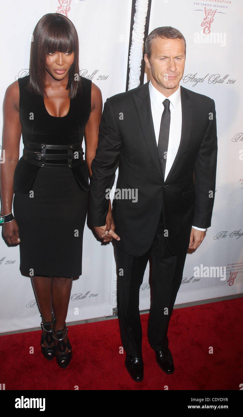 Oct. 17, 2011 - New York, New York, U.S. - Model NAOMI CAMPBELL and ...