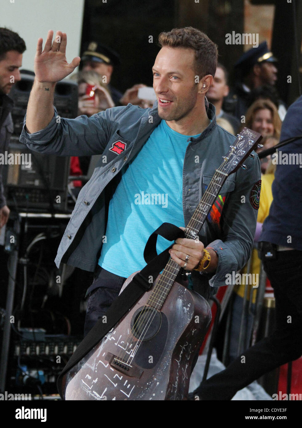 Oct. 21, 2011 - New York, New York, U.S. - Singer CHRIS MARTIN from the ...