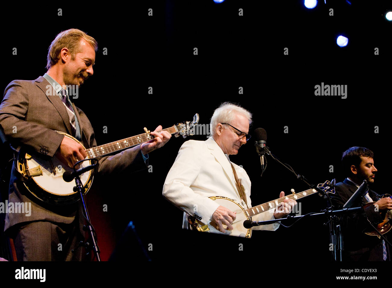 Musician pictured hi-res stock photography and images - Alamy
