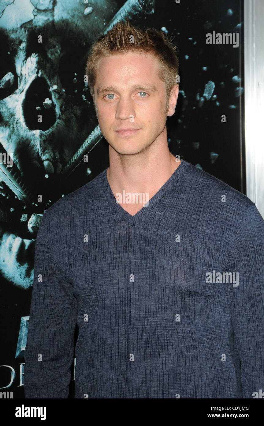 Final destination devon sawa hi-res stock photography and images - Alamy