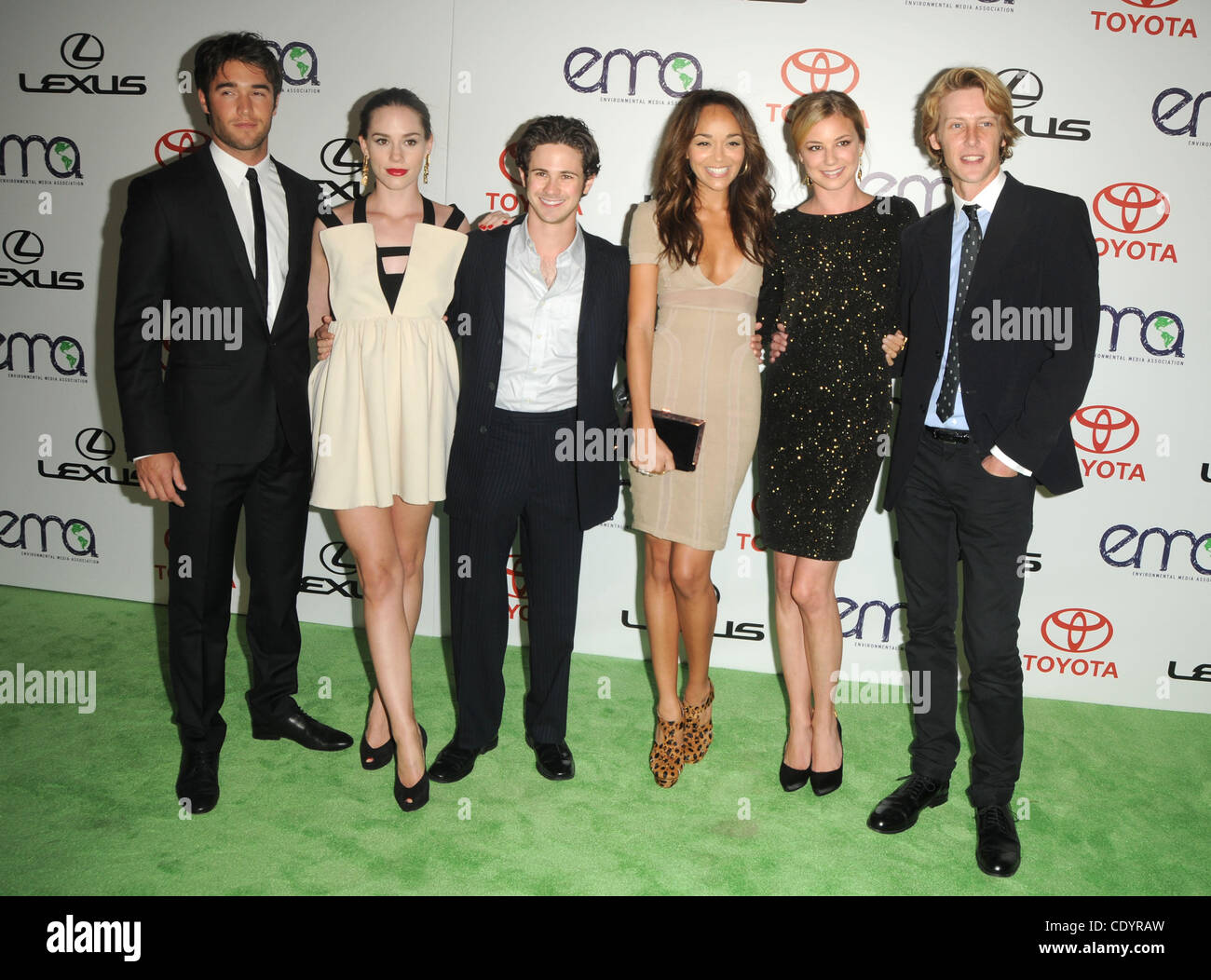 Oct. 15, 2011 - Los Angeles, California, U.S. - Cast of Revenge ...