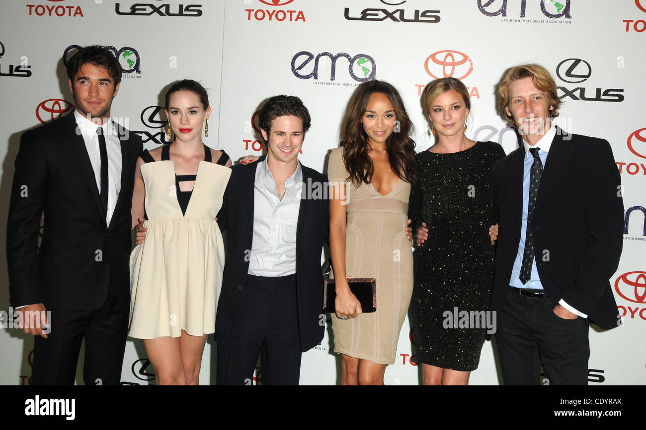 Oct. 15, 2011 - Los Angeles, California, U.S. - Cast of Revenge ...