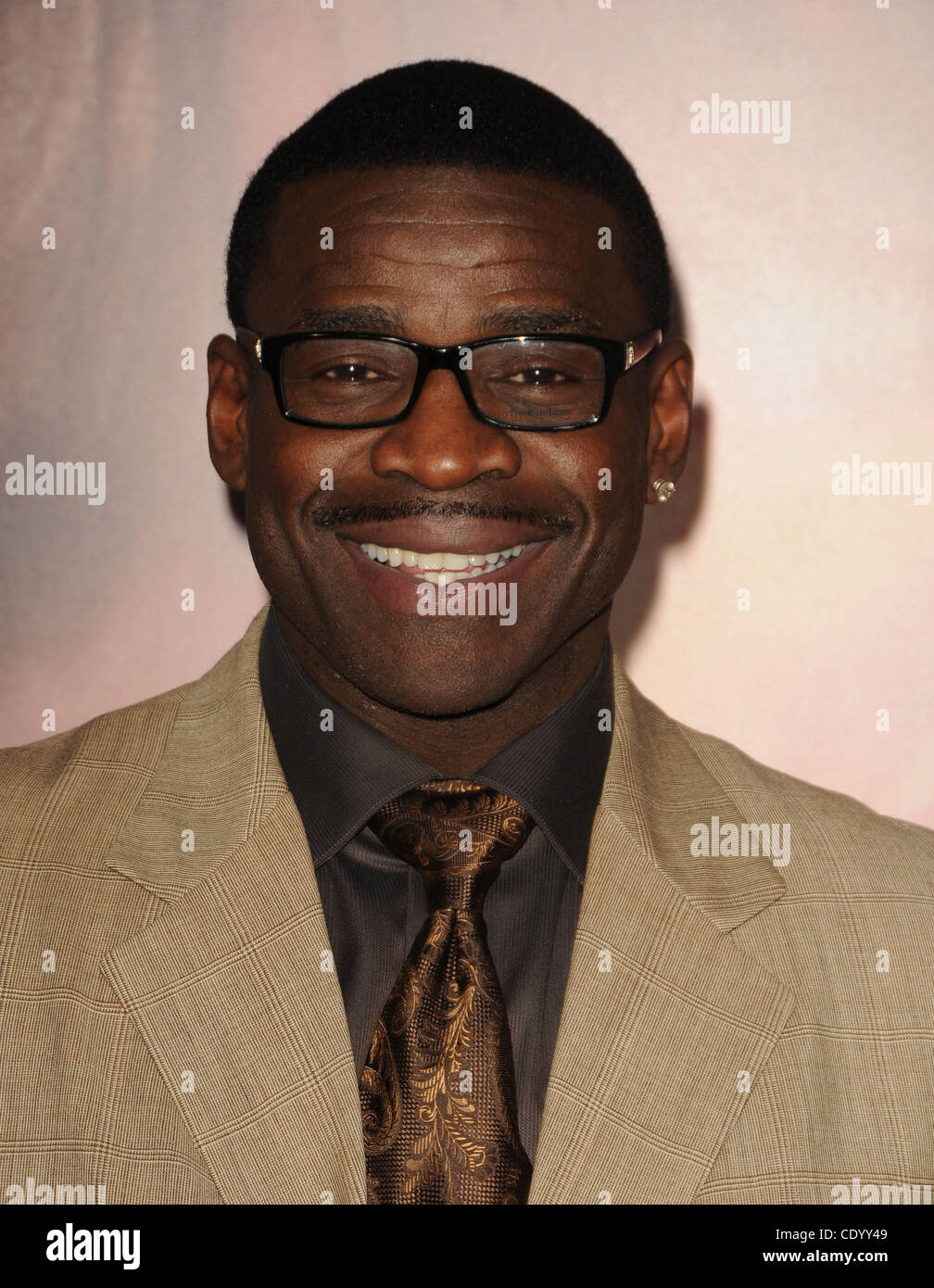 Nov. 6, 2011 - Los Angeles, California, U.S. - Michael Irvin Attending ...
