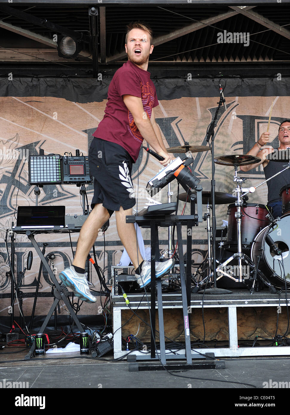 Rou reynolds enter shikari hi-res stock photography and images - Alamy