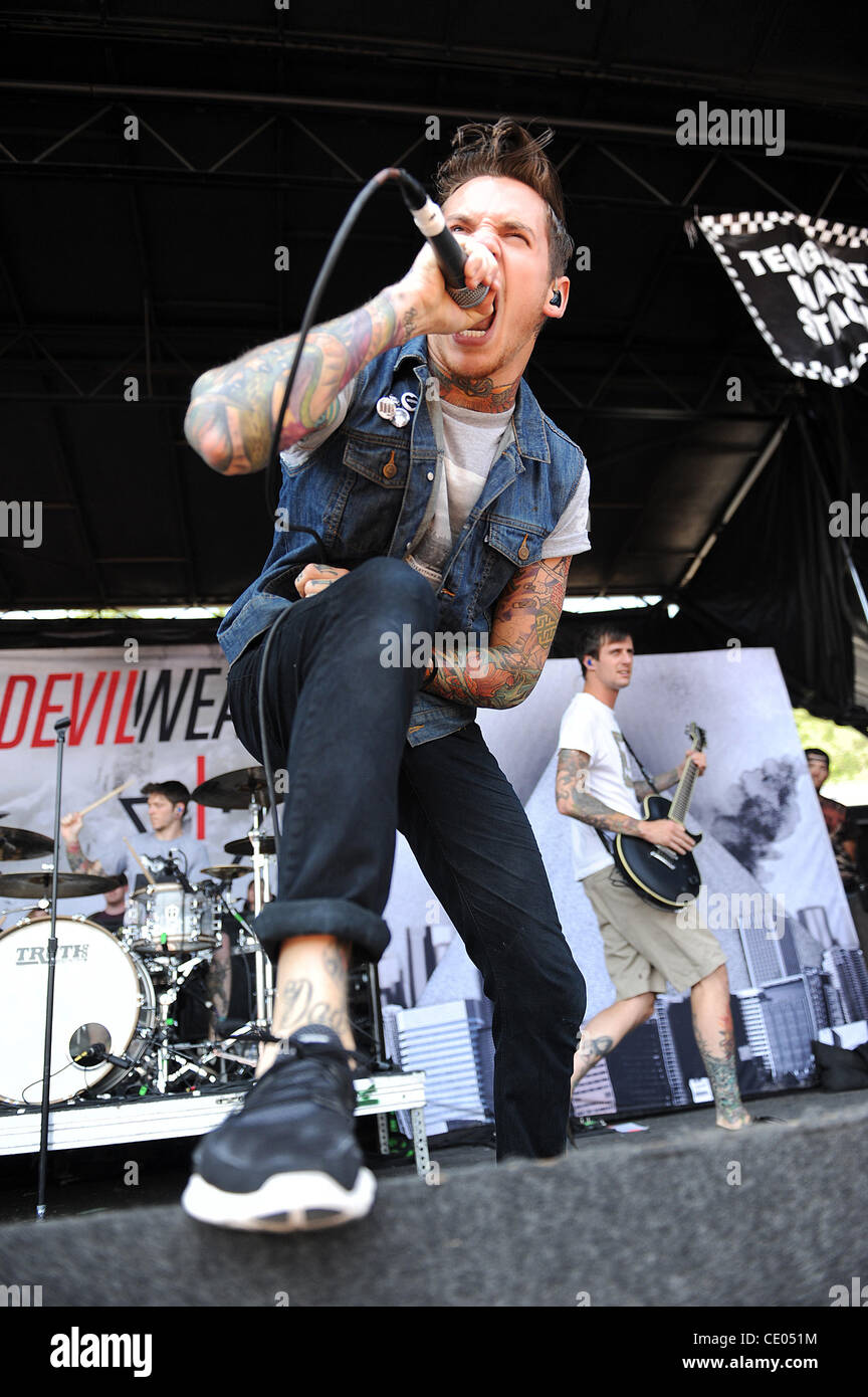 Jul 27, 2011 - Virginia Beach, Virginia; USA - Singer MIKE HRANICA of ...