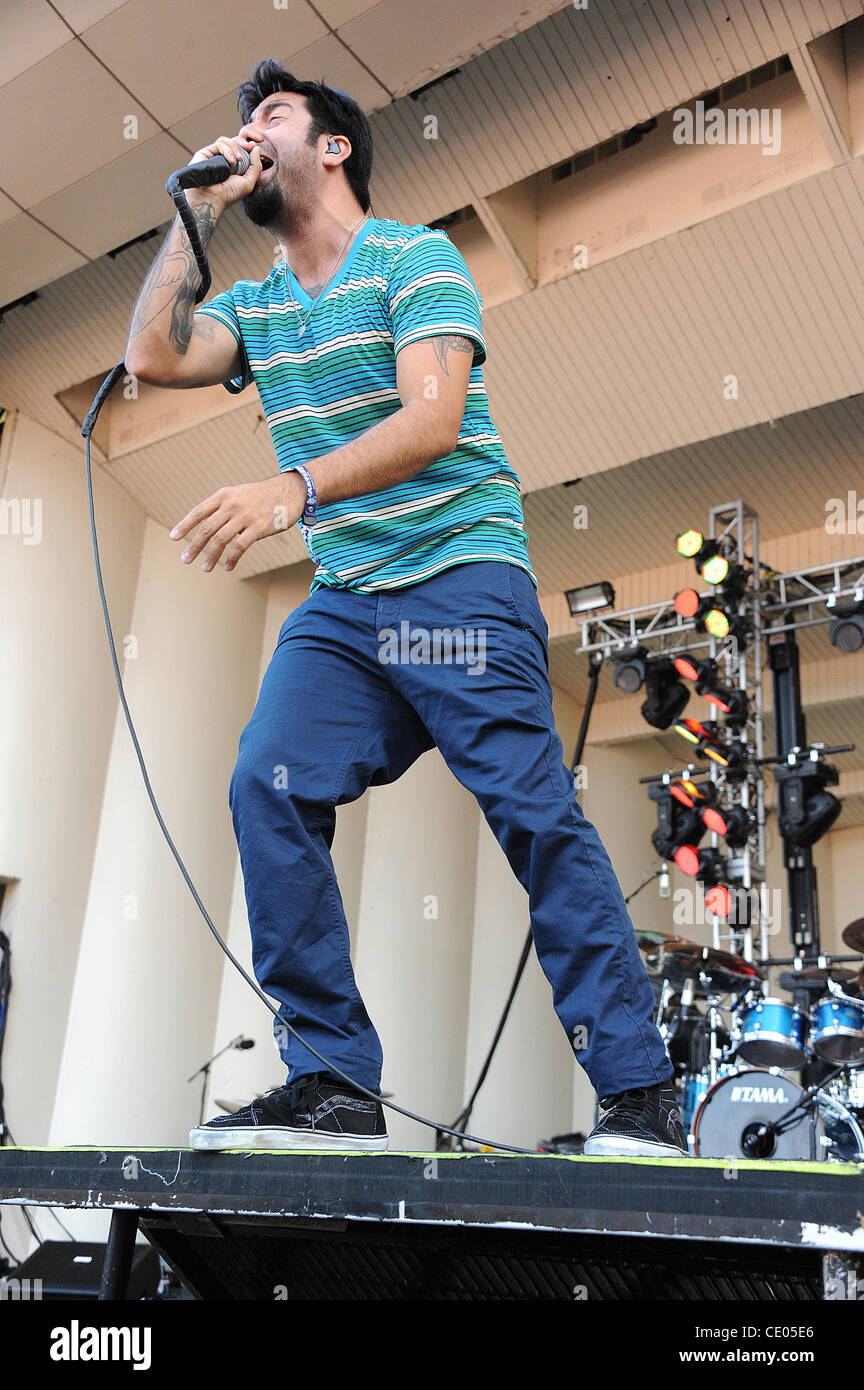 Chino moreno live hi-res stock photography and images - Alamy