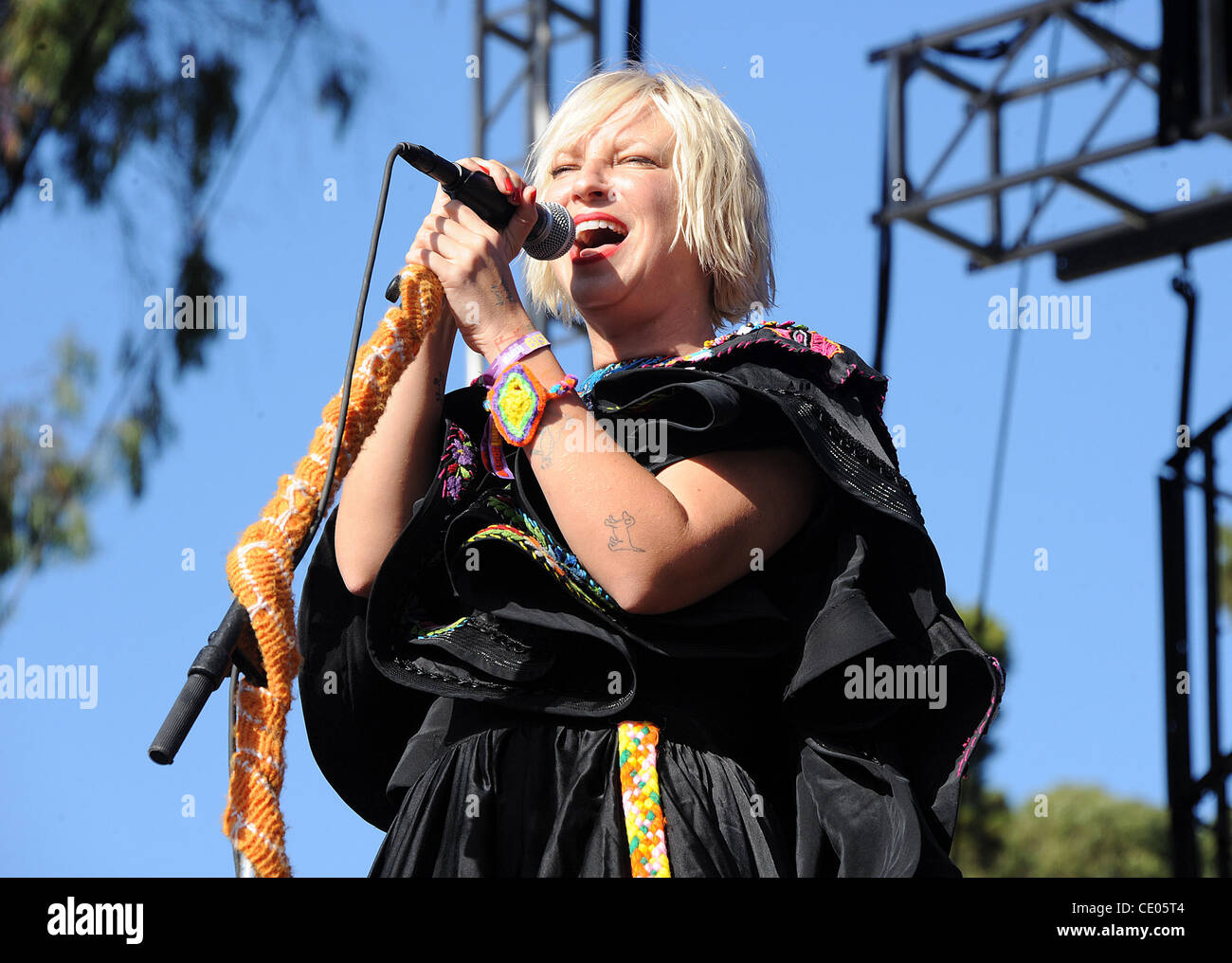 Sia singer hi-res stock photography and images - Alamy