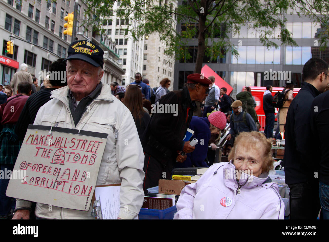 Oct. 22, 2011 - New York, New York, U.S. - A World War II veteran ...