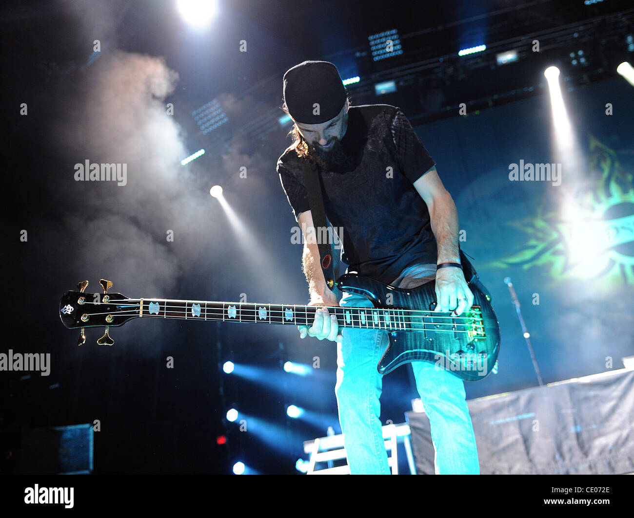 Robbie merrill bass hi-res stock photography and images - Alamy