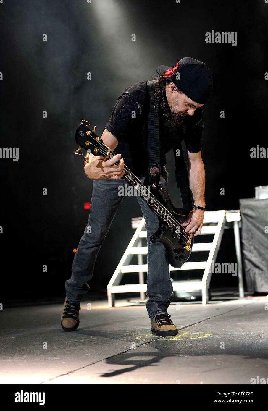 Robbie merrill bass hi-res stock photography and images - Alamy