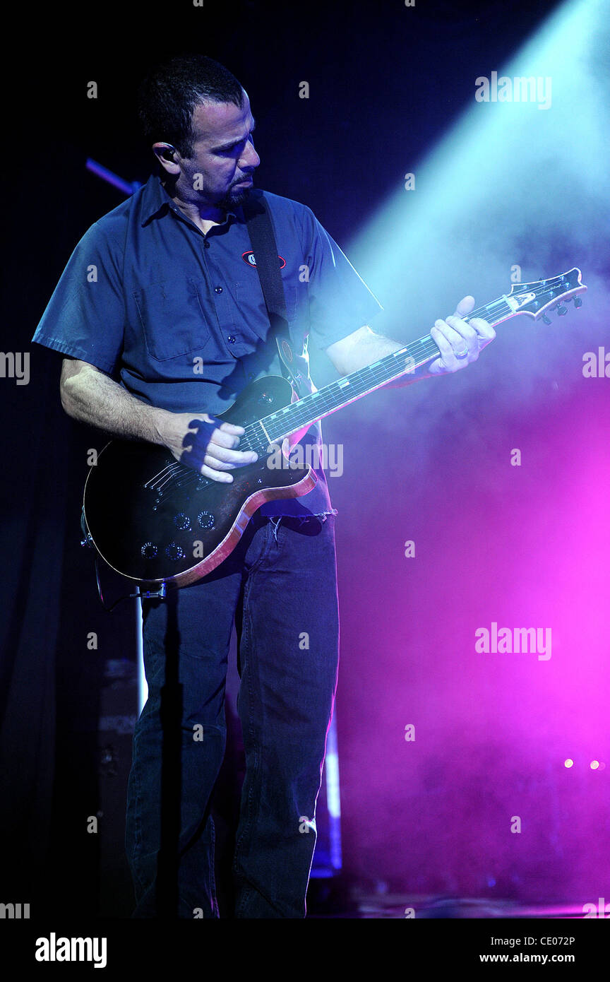 Gutiarist hi-res stock photography and images - Alamy