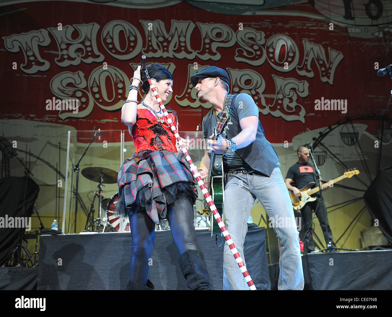 Sept. 11, 2011 - Virginia Beach, Virginia; USA - Singer SHAWNA THOMPSON ...