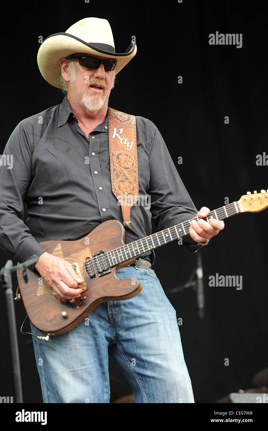 Ray benson of asleep at the wheel hi-res stock photography and images ...