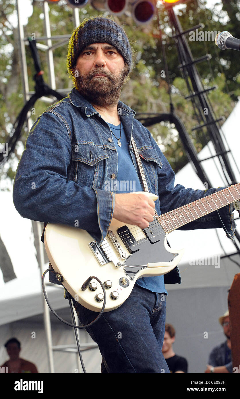 Daniel lanois hi-res stock photography and images - Alamy