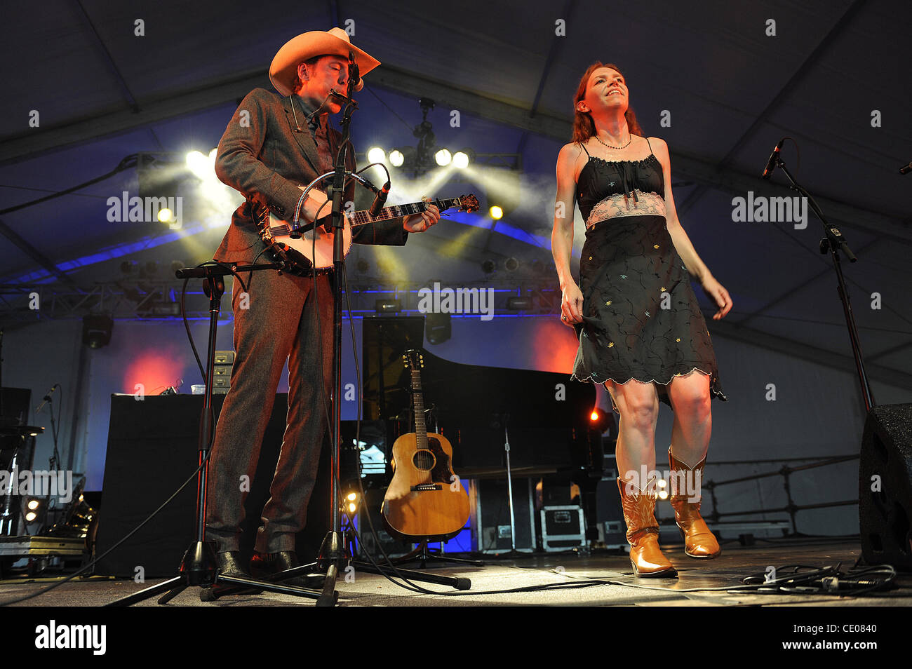 Gillian welch city limits hi-res stock photography and images - Alamy