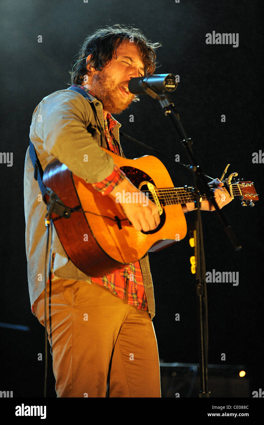 Sept 21, 2011 - Raleigh, North Carolina; USA - Singer / Guitarist ROBIN ...