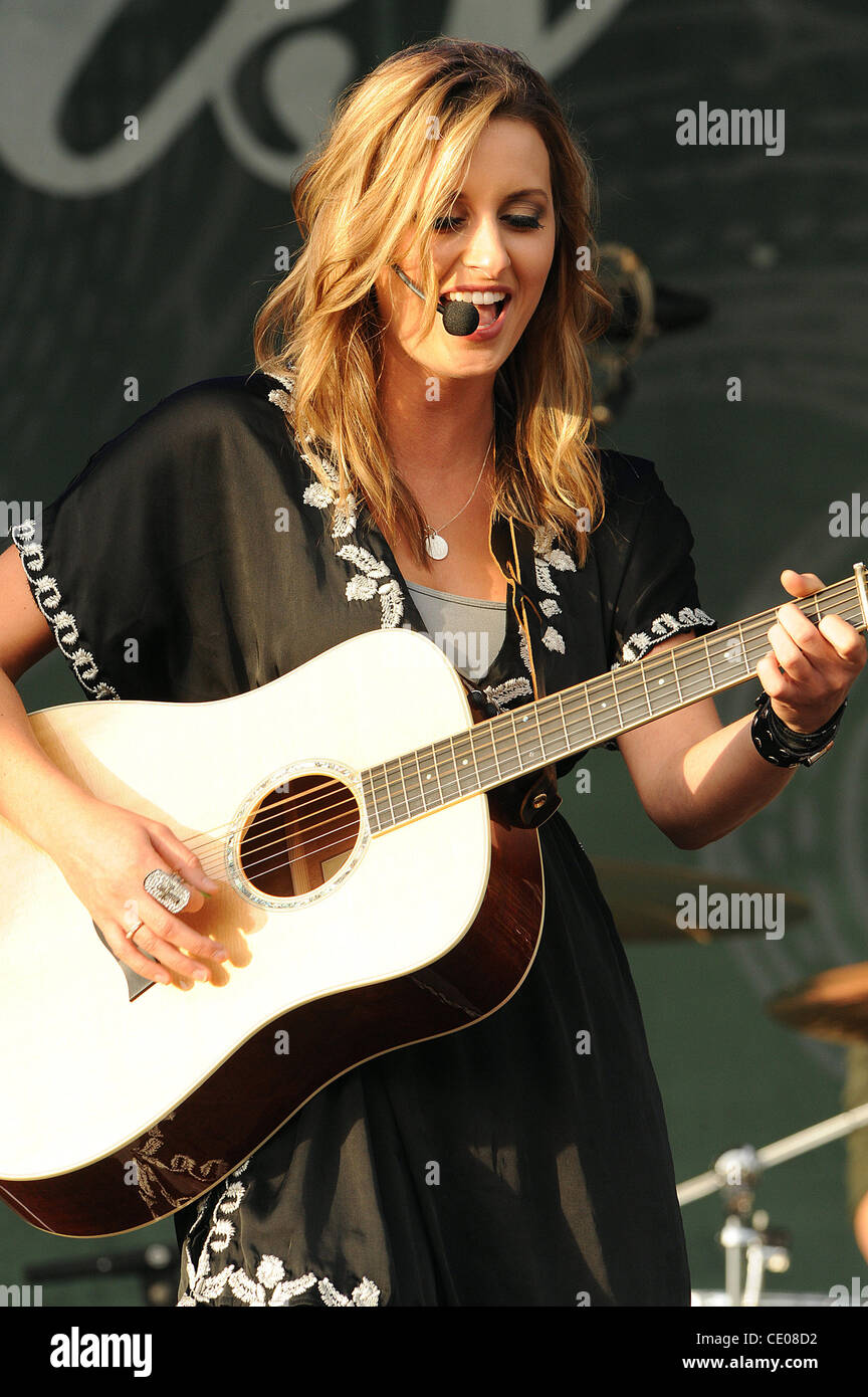 H20 band hi-res stock photography and images - Alamy