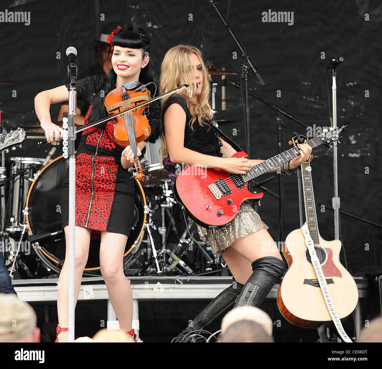 H20 band hi-res stock photography and images - Alamy