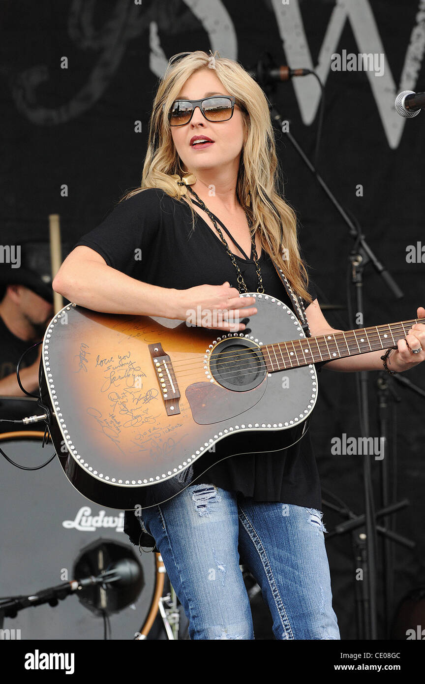 Sept 25, 2011 - Raleigh, North Carolina; USA - Musician SUNNY SWEENEY ...