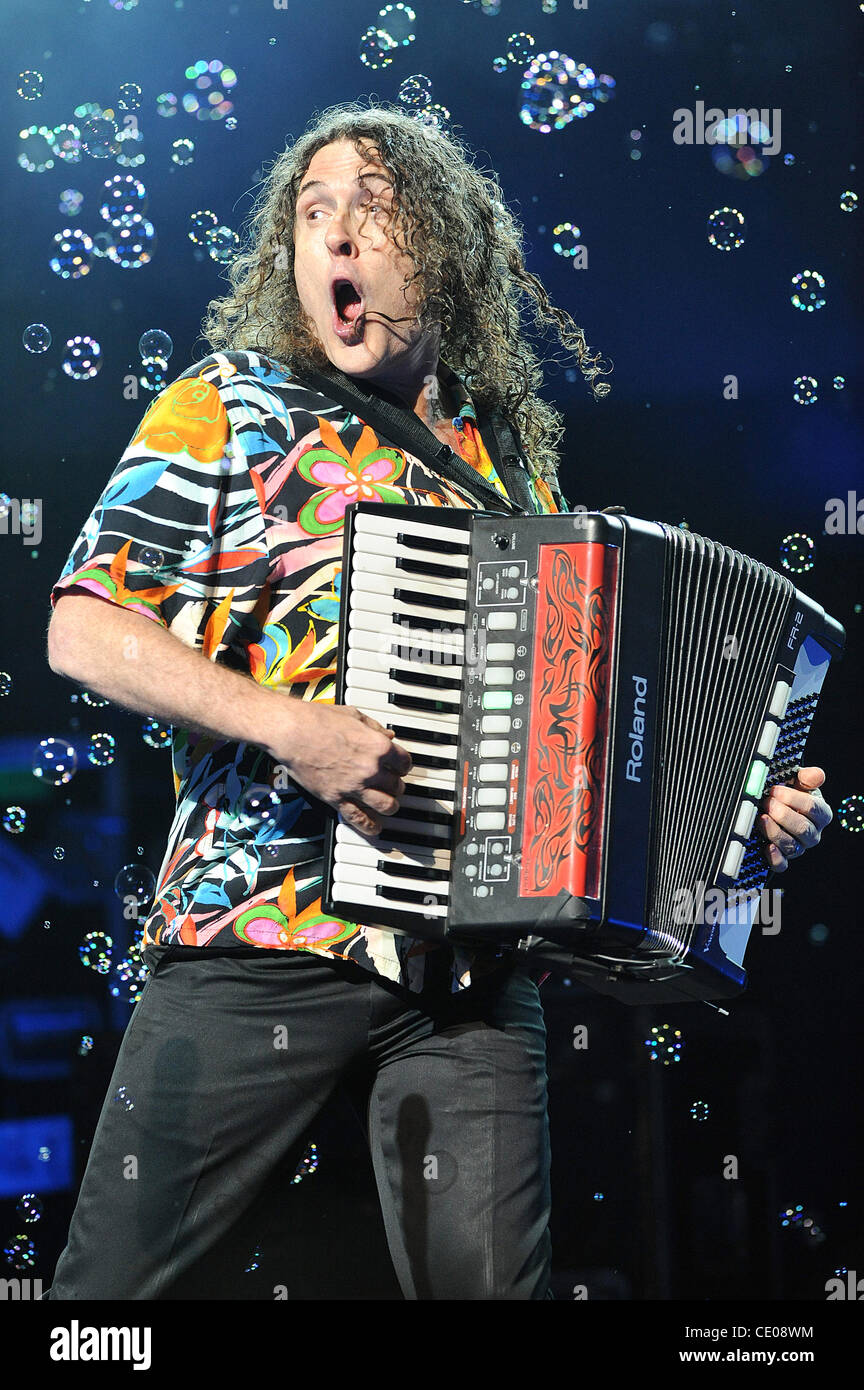 Weird al yankovic hi-res stock photography and images - Alamy