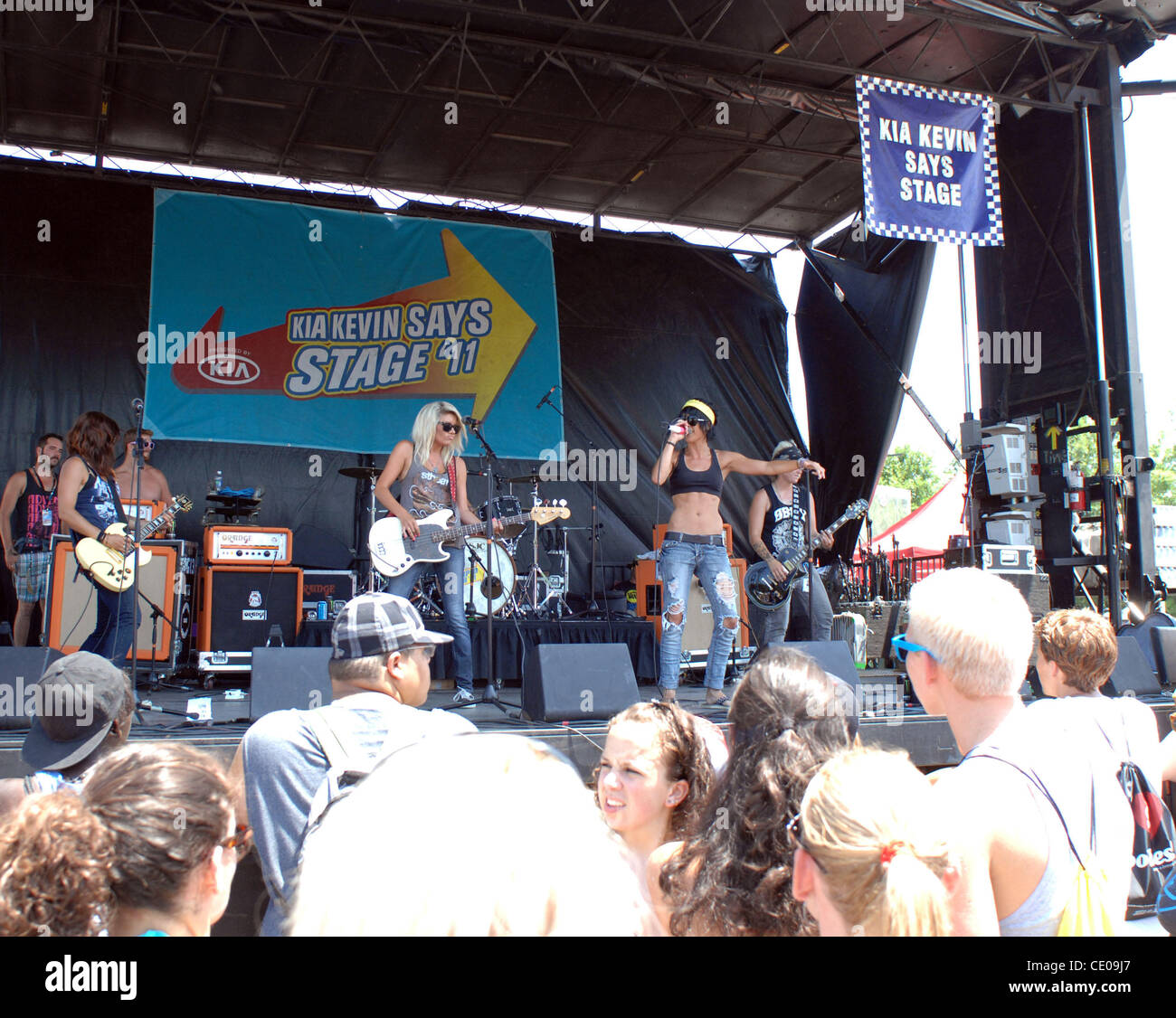 VANS WARP TOUR 2011 features SICK OF SARAH whose rock gets the crowd ...