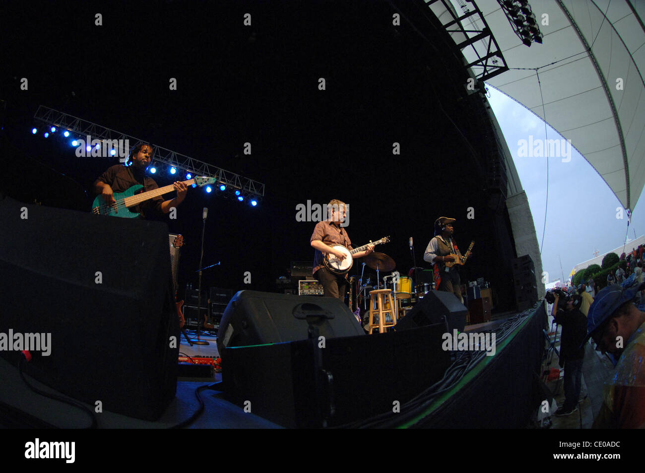 Multi Grammy winner BELA FLECK brings the orginal lineup of BLEA FLECK ...