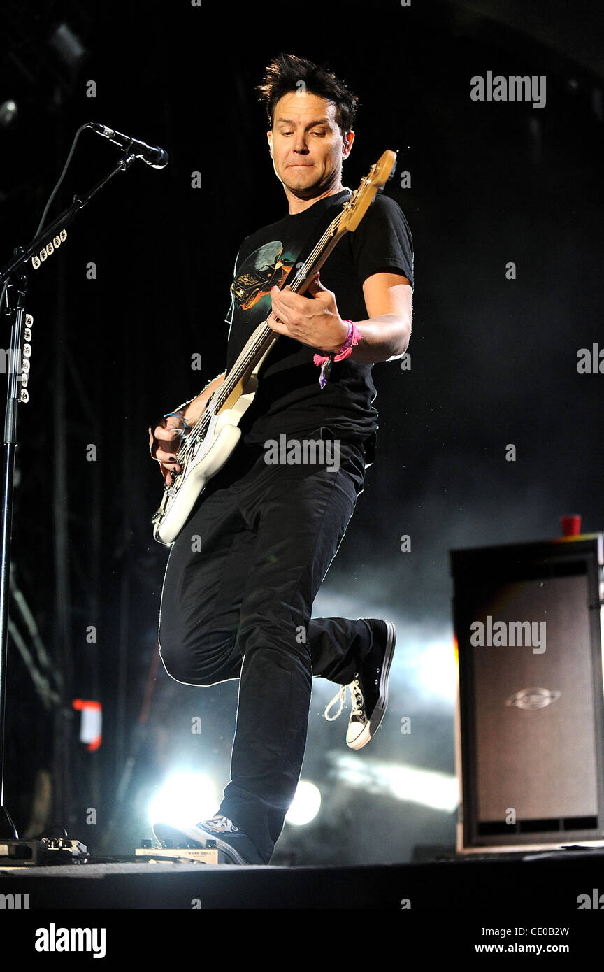 Oct 29, 2011 - New Orleans, Louisiana; USA - Bass Guitarist MARK HOPPUS ...