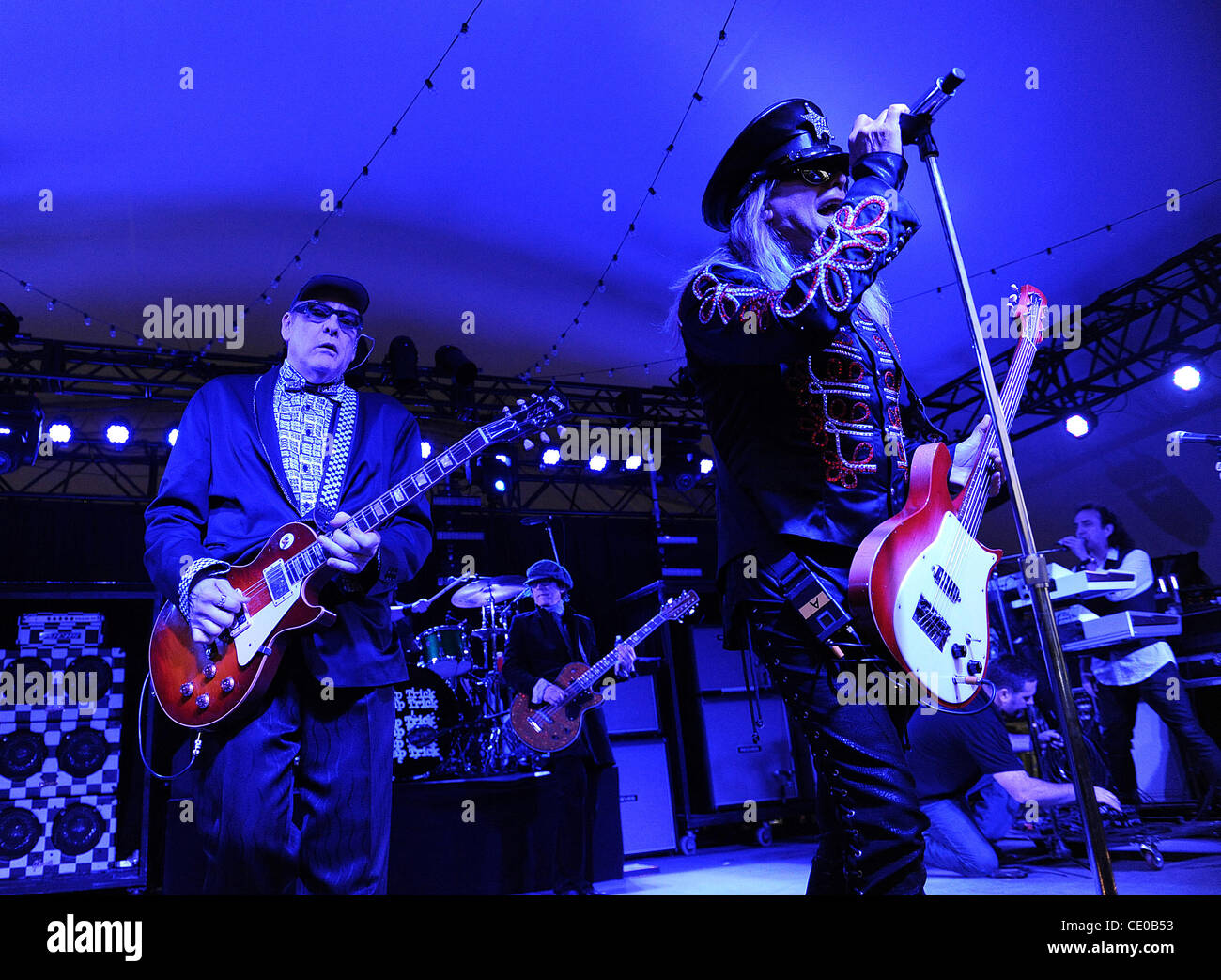 Cheap trick guitarist rick nielsen hi-res stock photography and images ...