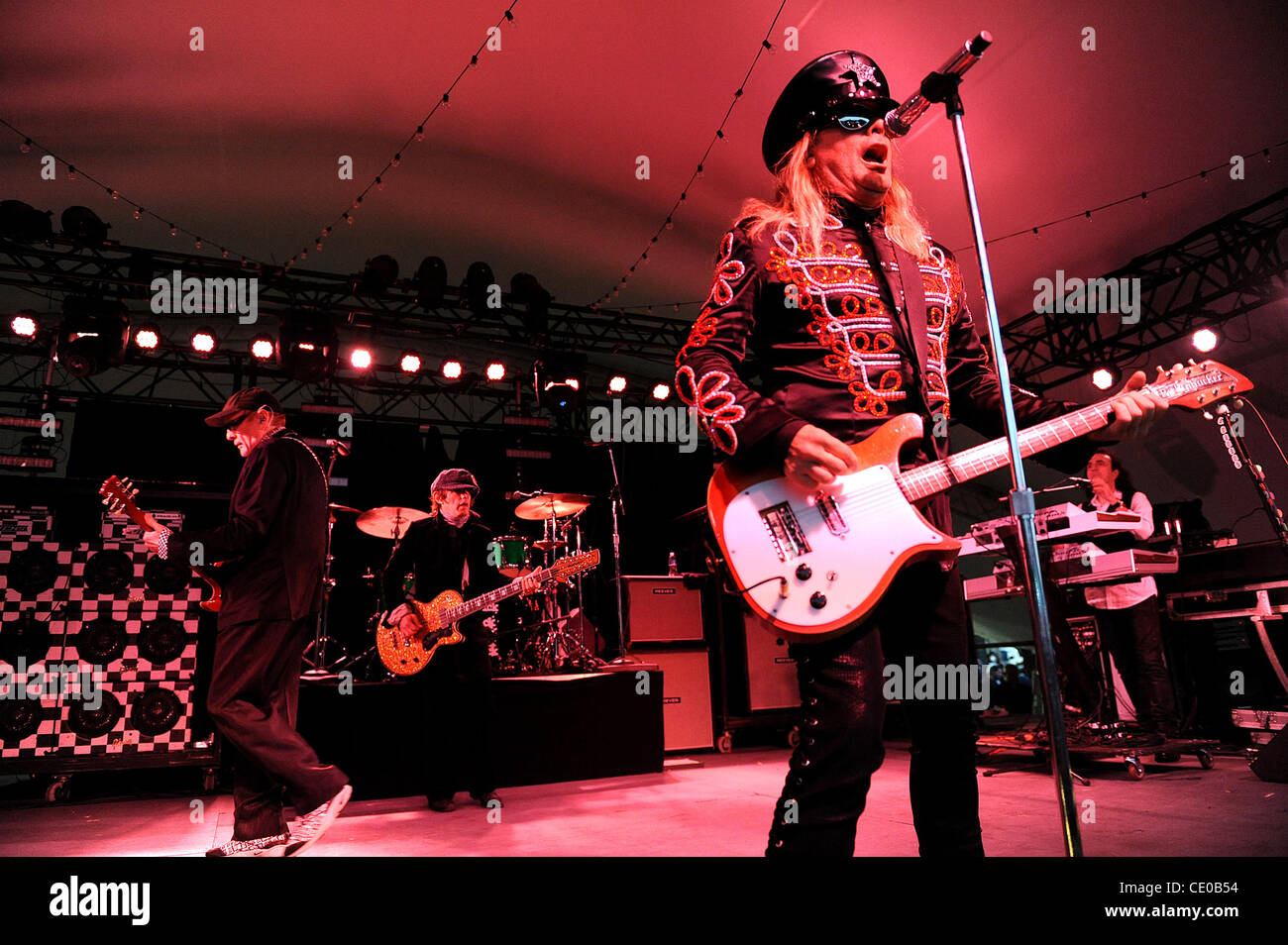 Cheap trick guitarist rick nielsen hi-res stock photography and images ...