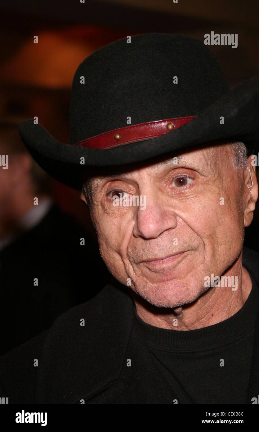 Nov 05, 2011 - Los Angeles, California, USA - Actor ROBERT BLAKE at the ...