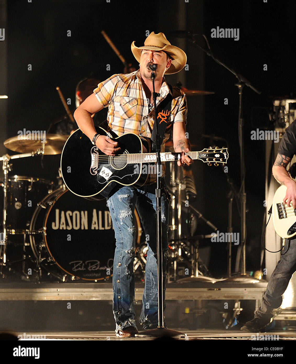 Nov 9, 2011 - Nashville, Tennessee; USA - Musician JASON ALDEAN ...