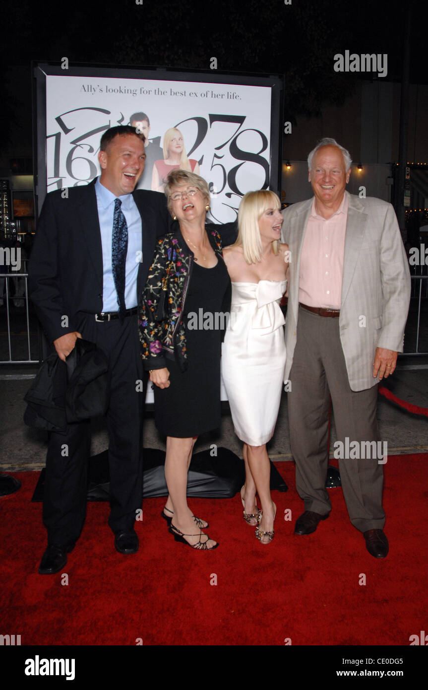 Sept. 20, 2011 - Hollywood, California, U.S. - Bob Faris, Karen Faris ...