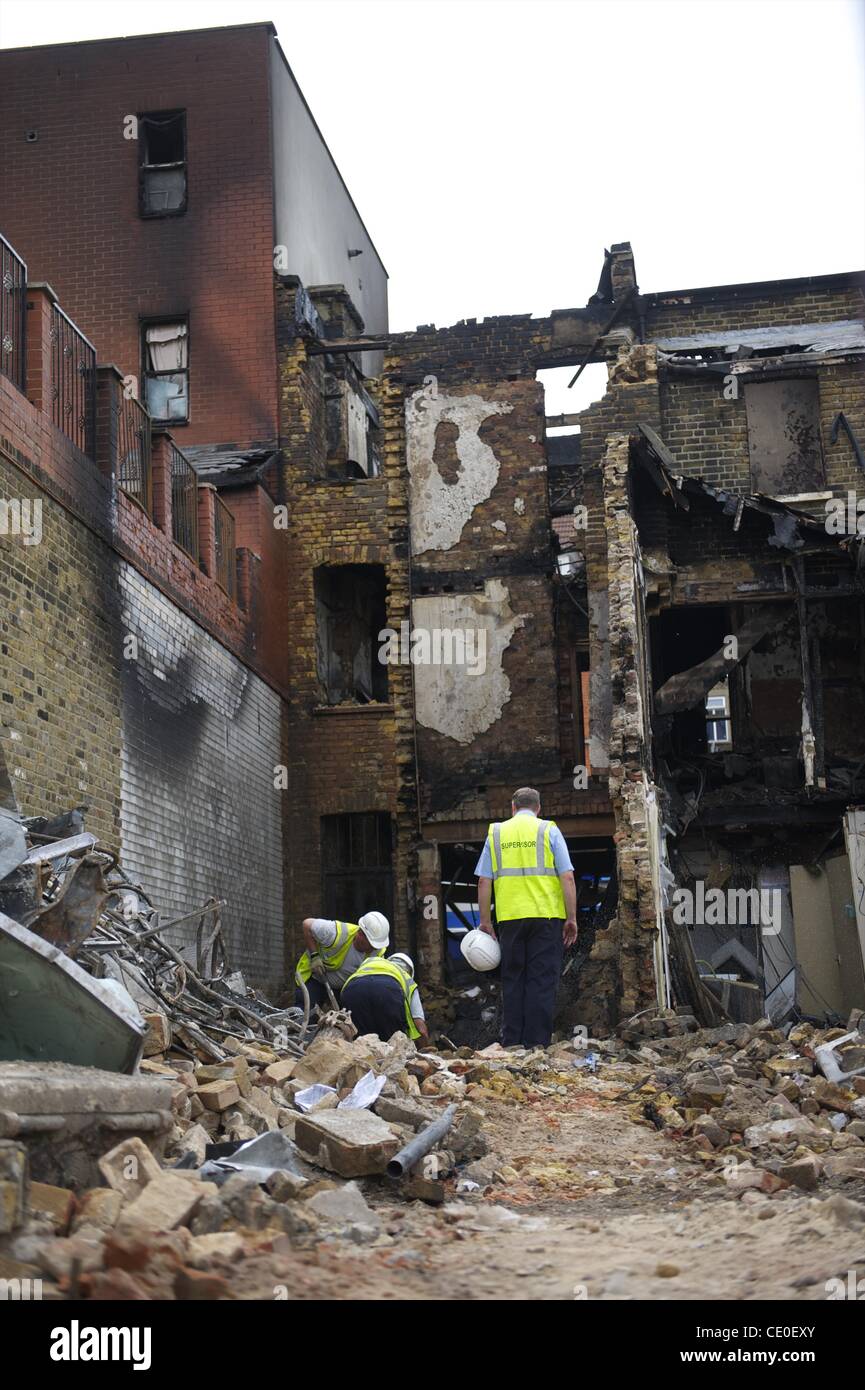 London riots clean hi-res stock photography and images - Alamy