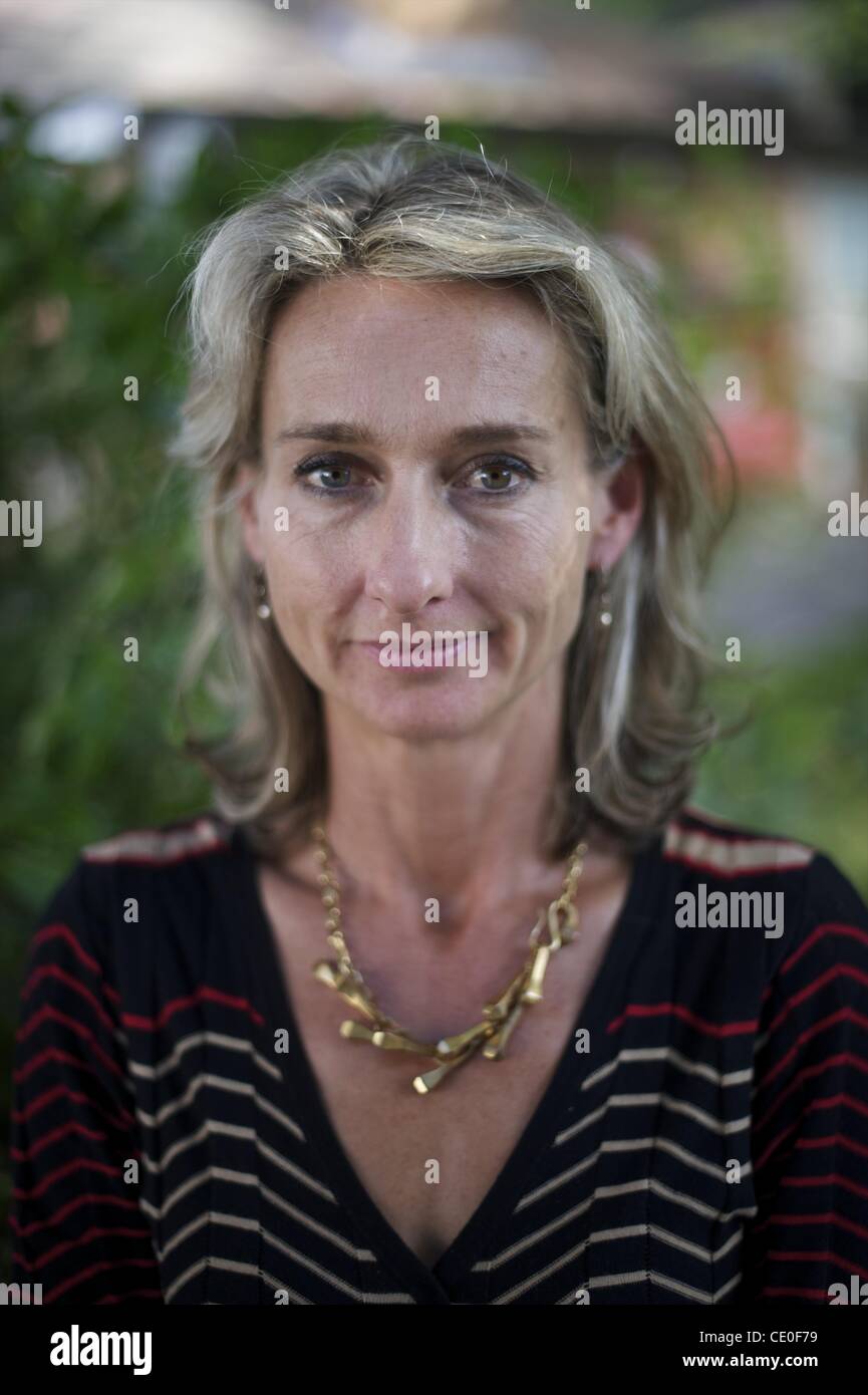 Daisy waugh hi-res stock photography and images - Alamy