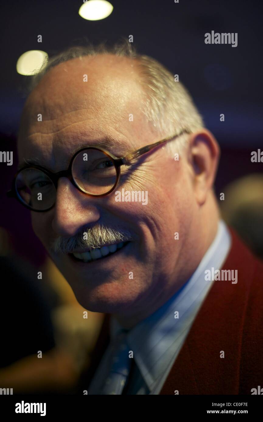 Simon jones actor hi-res stock photography and images - Alamy