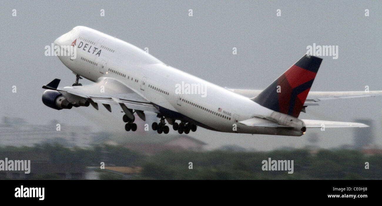 MANILA --An aircraft of Delta Airlines, a major airline based in the ...