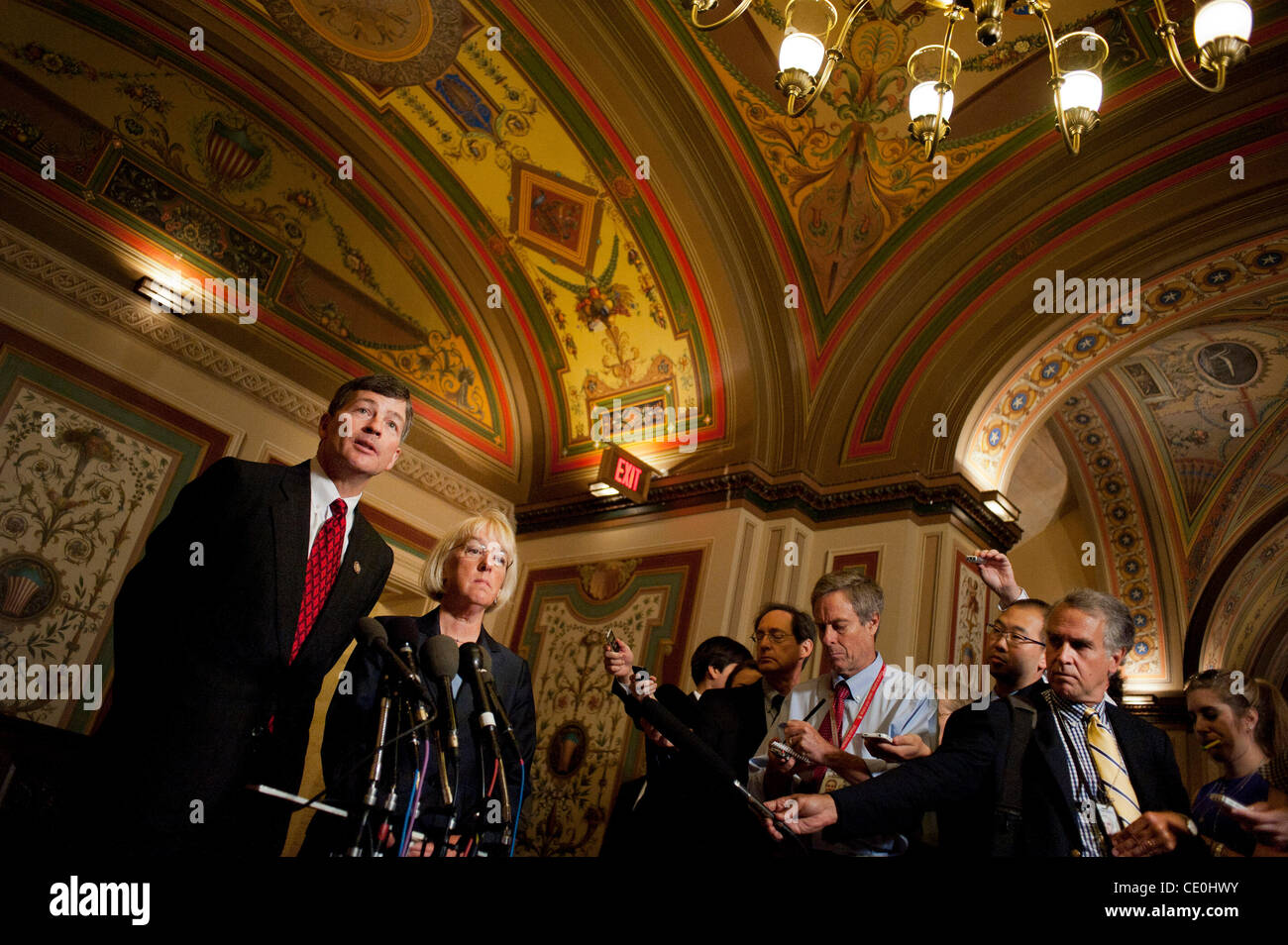 Joint conference committee meeting hi-res stock photography and images ...