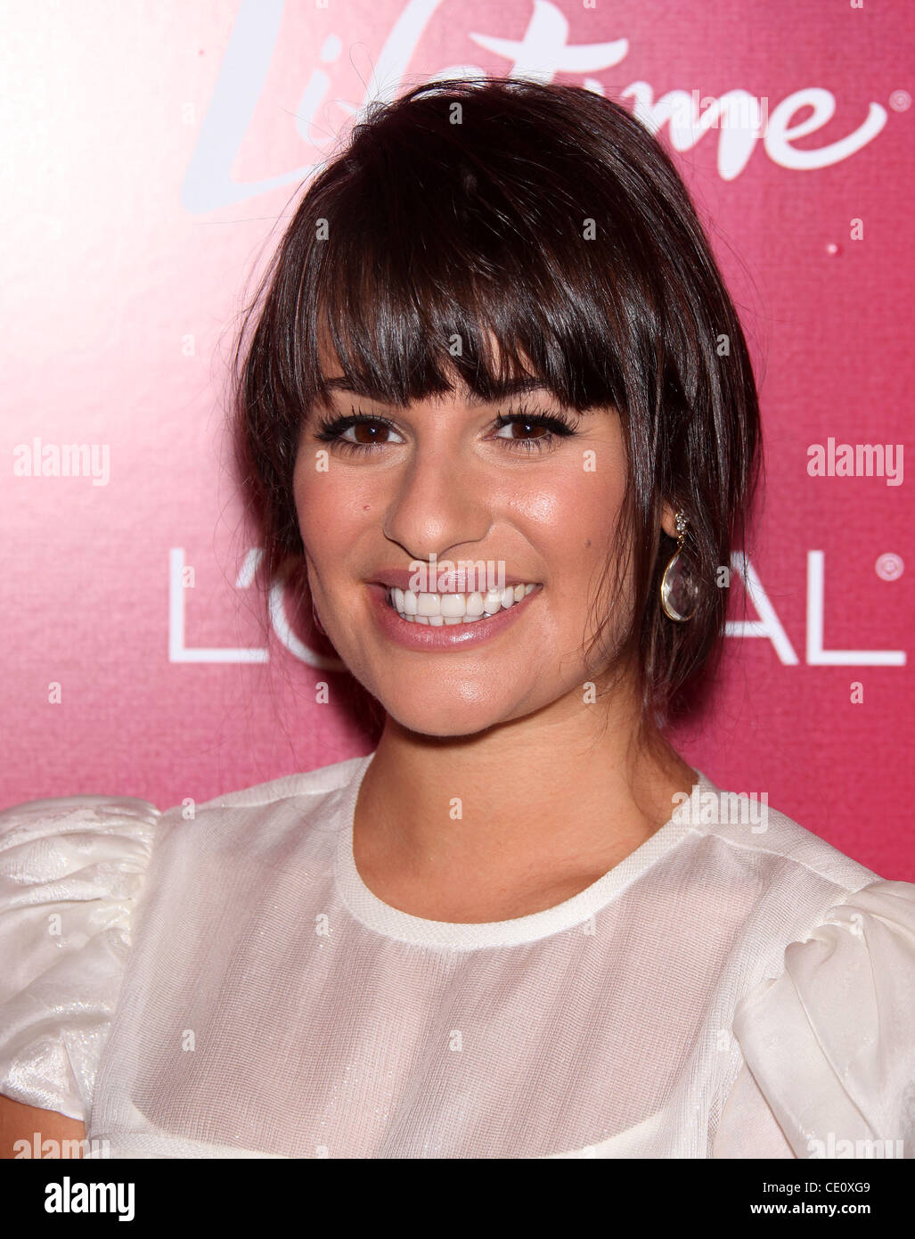 Sept. 22, 2011 - Beverly Hills, California, U.S. - LEA MICHELE arrives ...