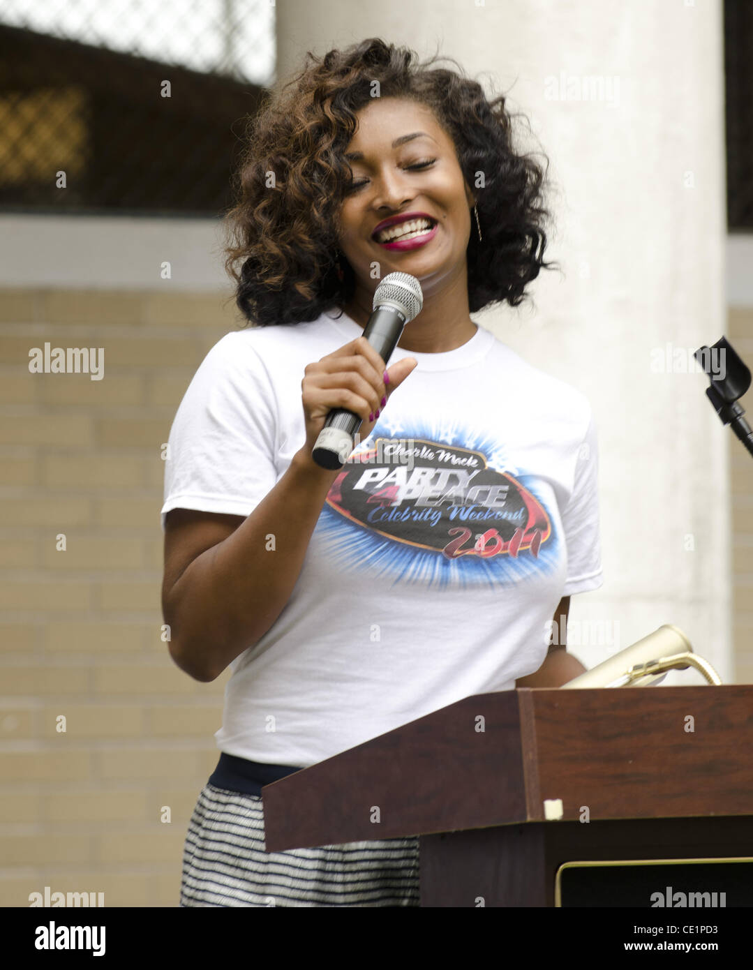 Former americas next top model hi-res stock photography and images - Alamy