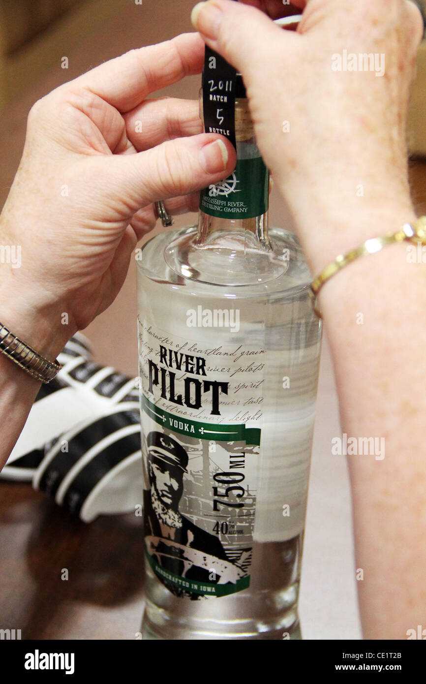 A dozen volunteers filled corked and sealed the first 1400 bottles of ...