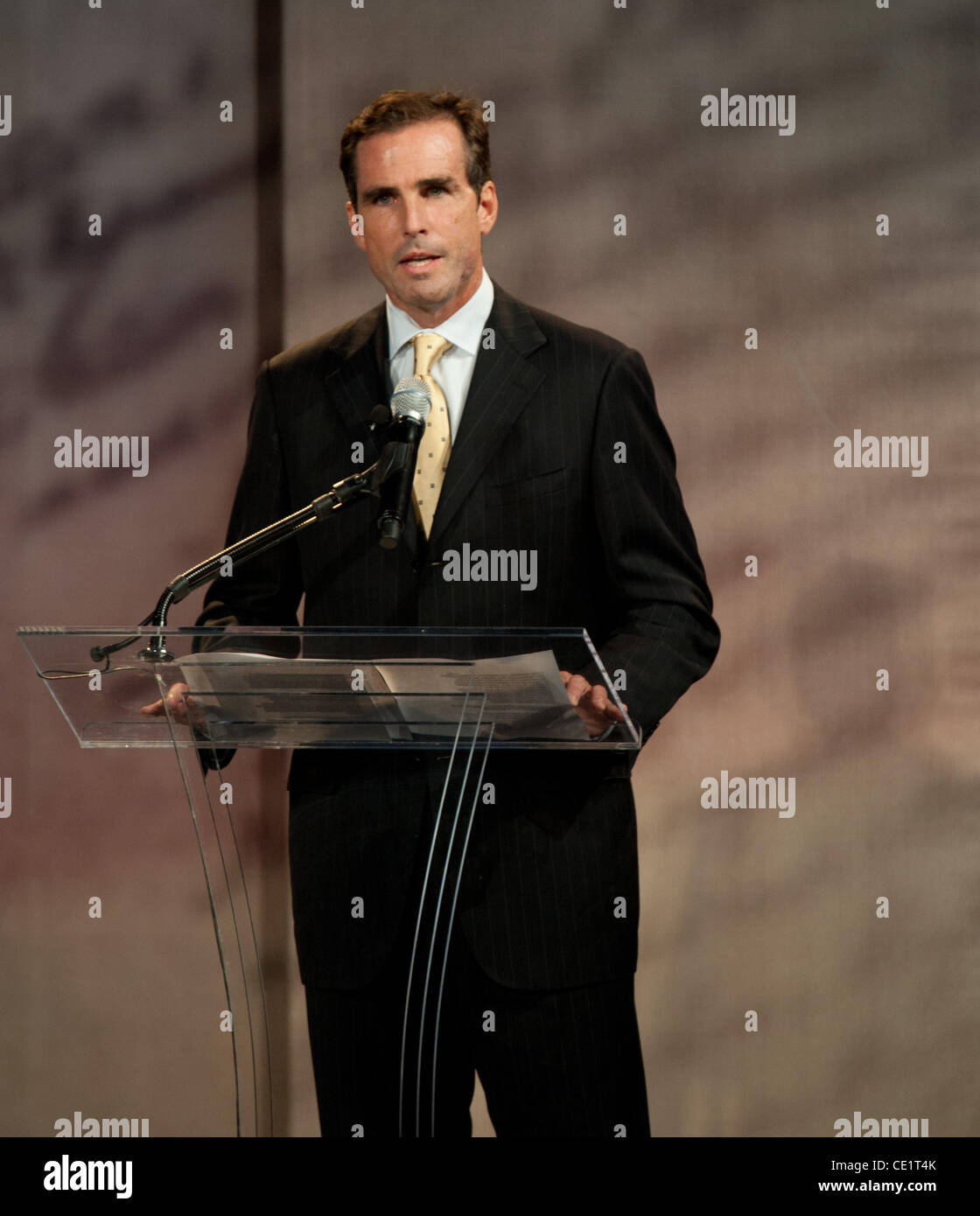 Abc news correspondent bob woodruff hi-res stock photography and images ...