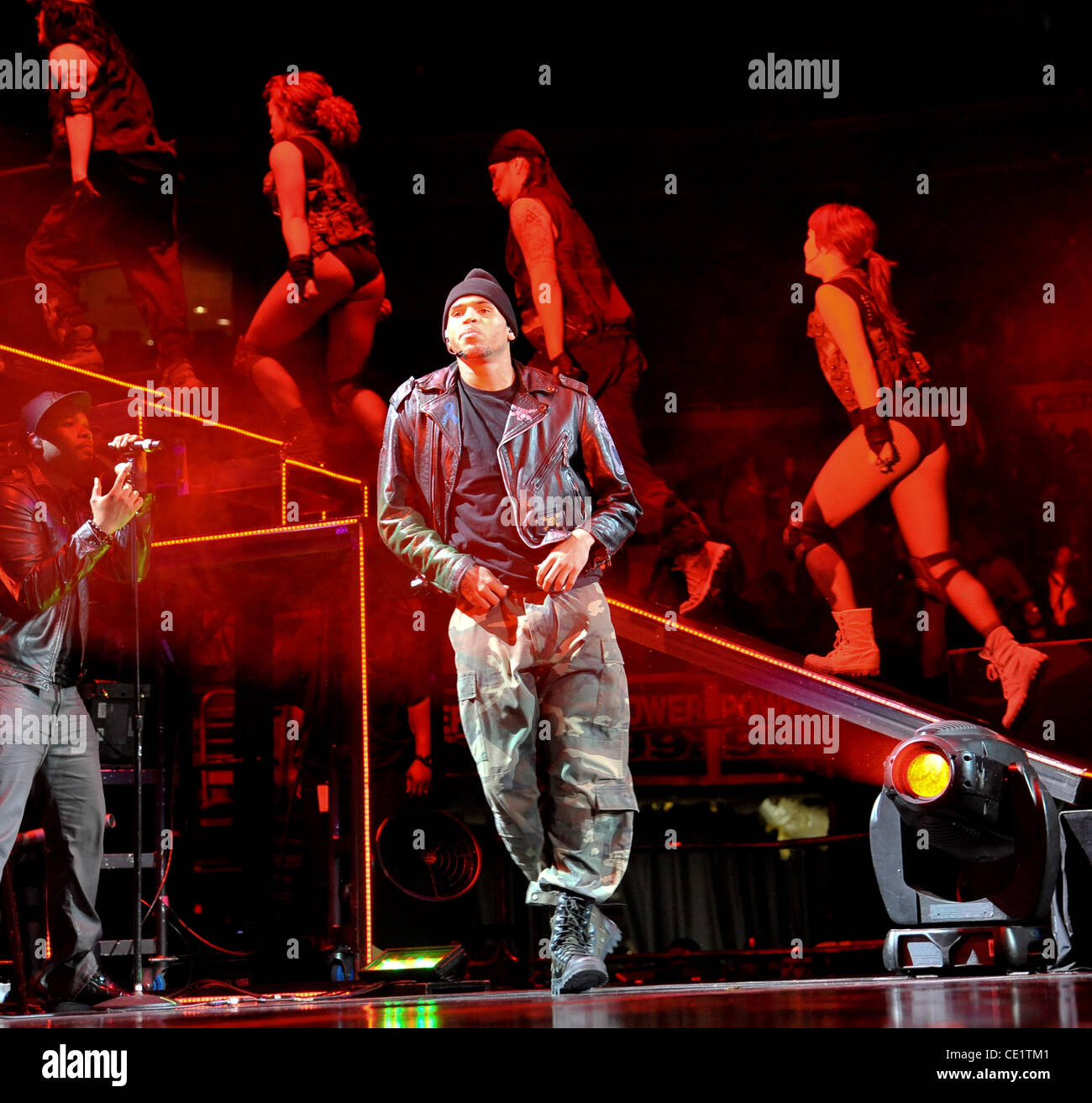 Chris brown singer 2011 hi-res stock photography and images - Alamy