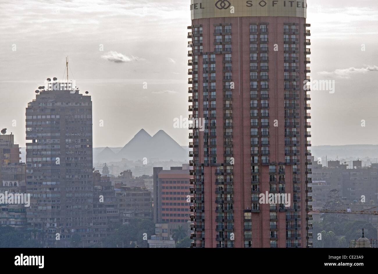 Atmosphere in Cairo where thousands of people want an end to almost 30 ...