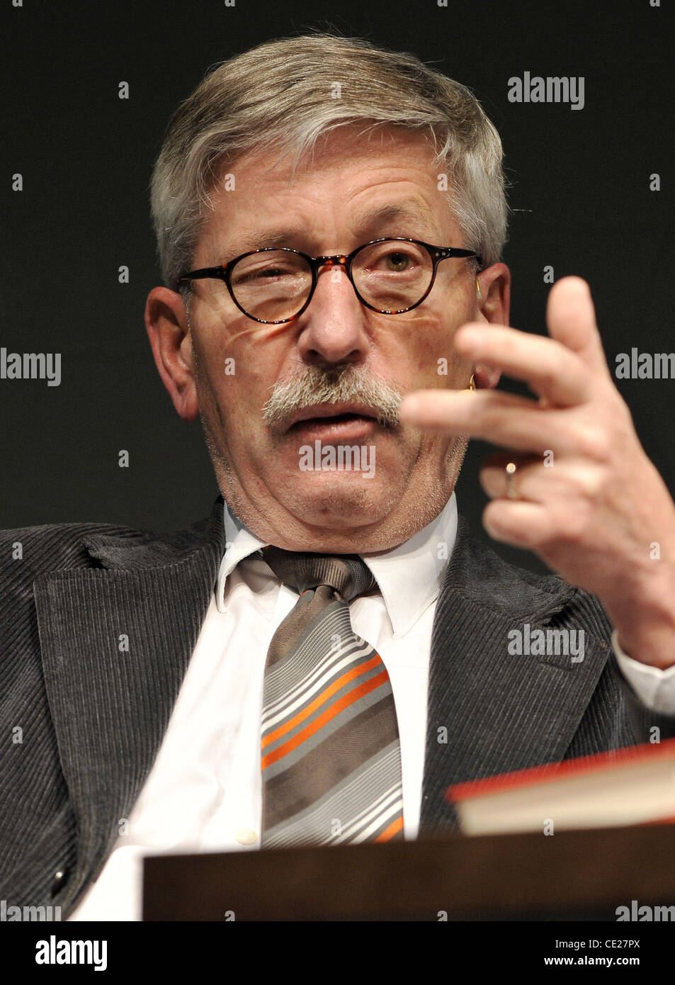 Deutschland schafft sich ab hi-res stock photography and images - Alamy
