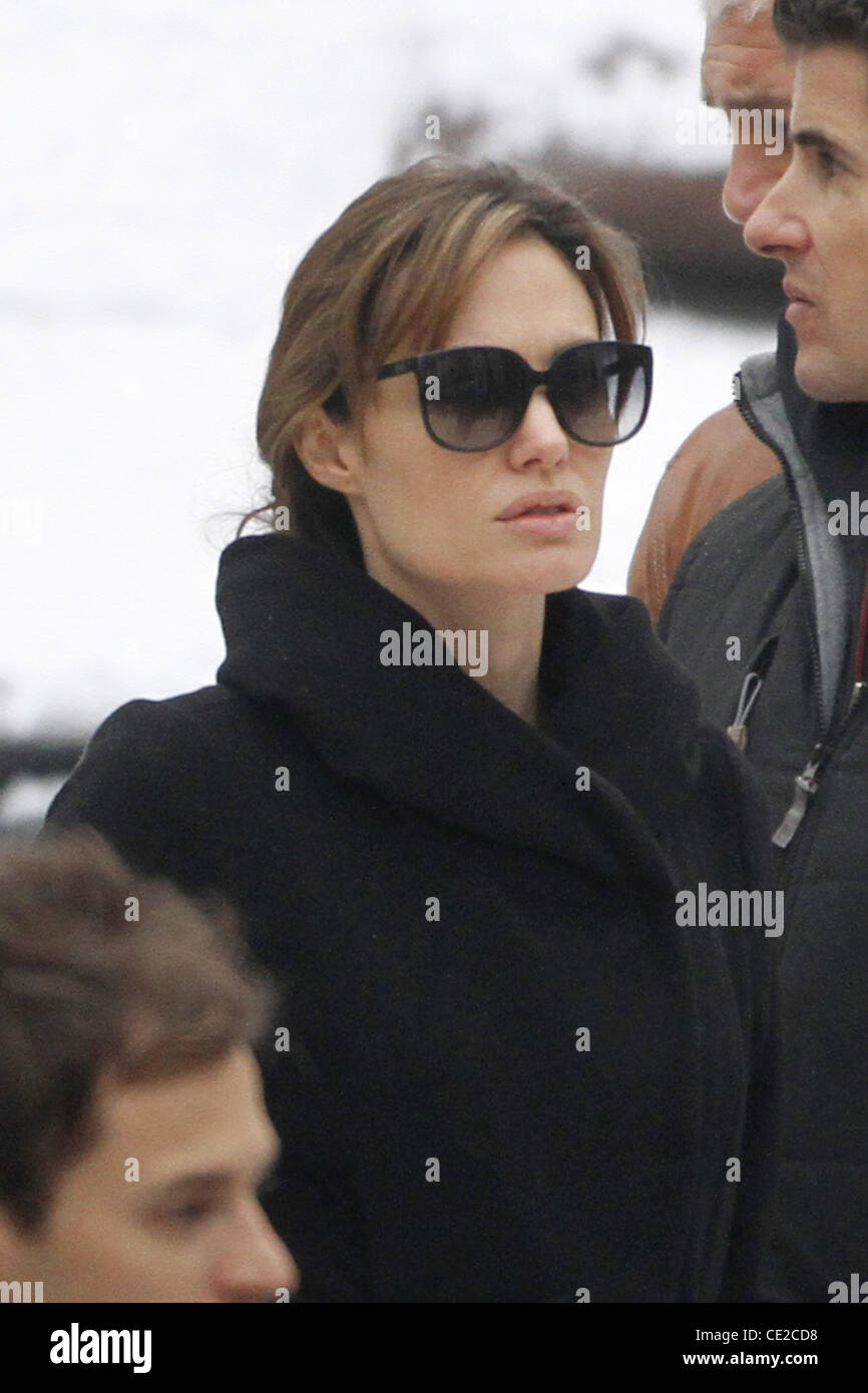 Love is all there is angelina jolie hi-res stock photography and images ...