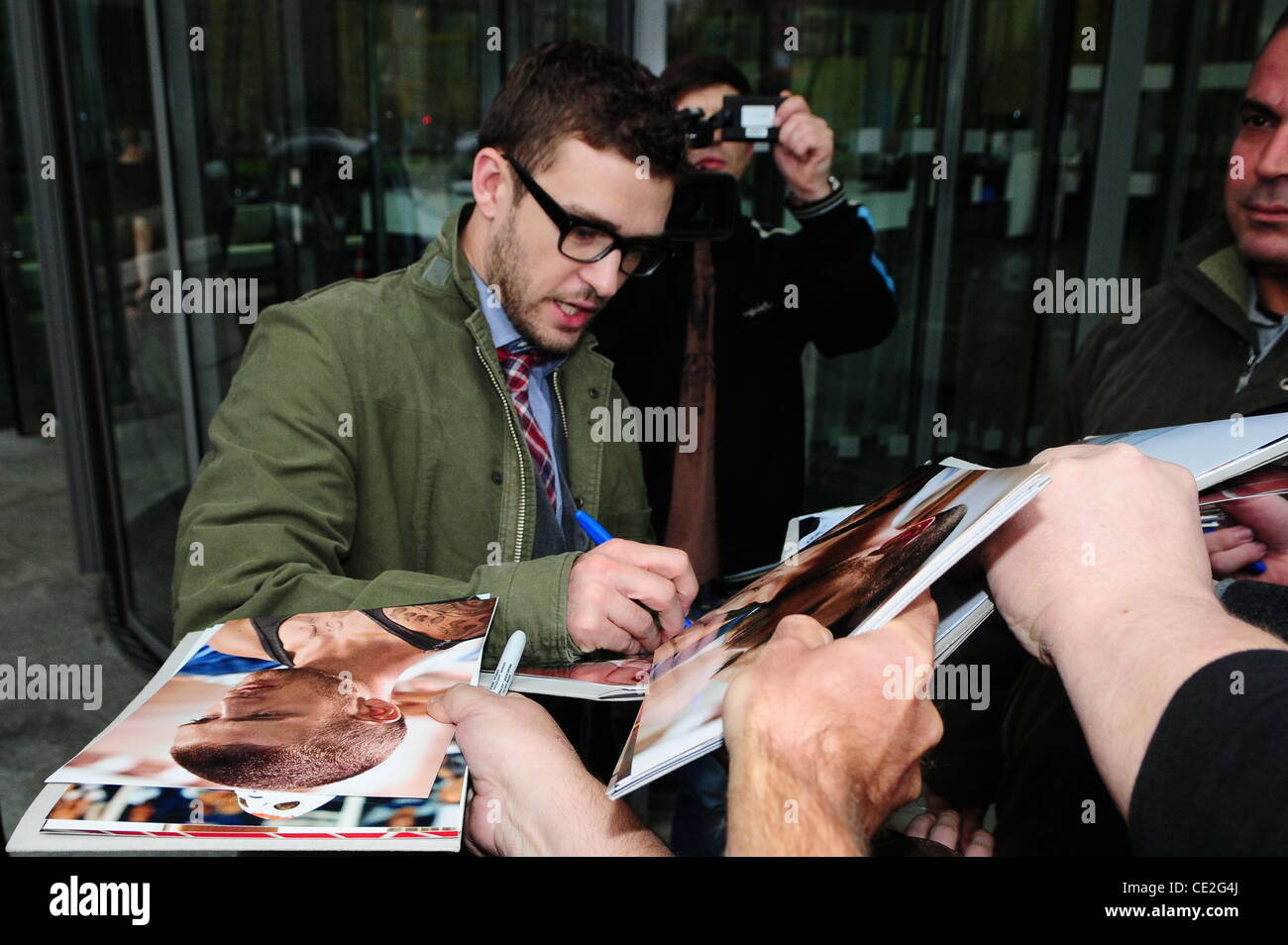 Justin Timberlake leaving the headquarter of German publishing house ...