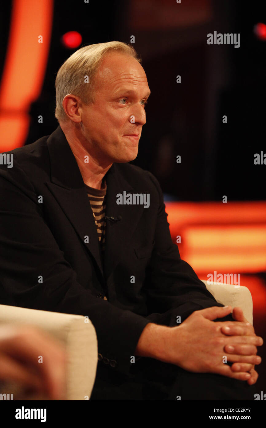 Ulrich Tukur on German talkshow '3 nach 9'. Bremen, Germany - 03.09. ...