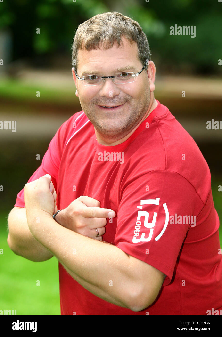 Elton at a photocall at Stadtgarten to promote ZDF TV show "1,2 oder 3 ...
