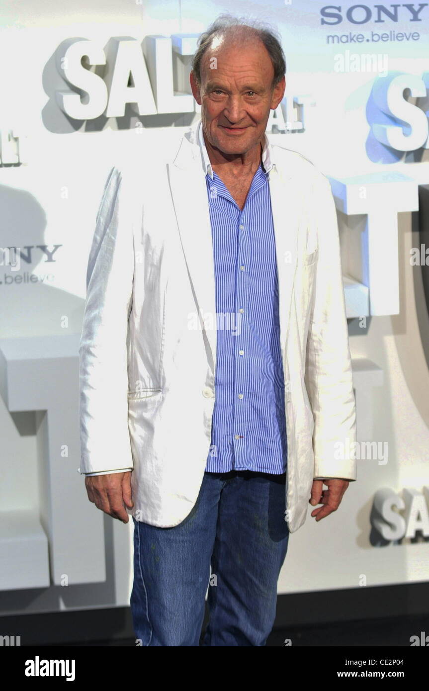 Michael mendl premiere of hi-res stock photography and images - Alamy