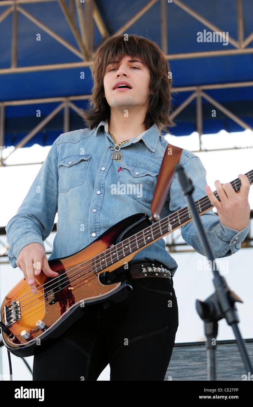 Reid Perry from the musical group The Band Perry performing KISS ...